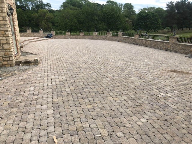 Tarmac Contractors Leeds, Manchester Sheffield | Surface Dressing